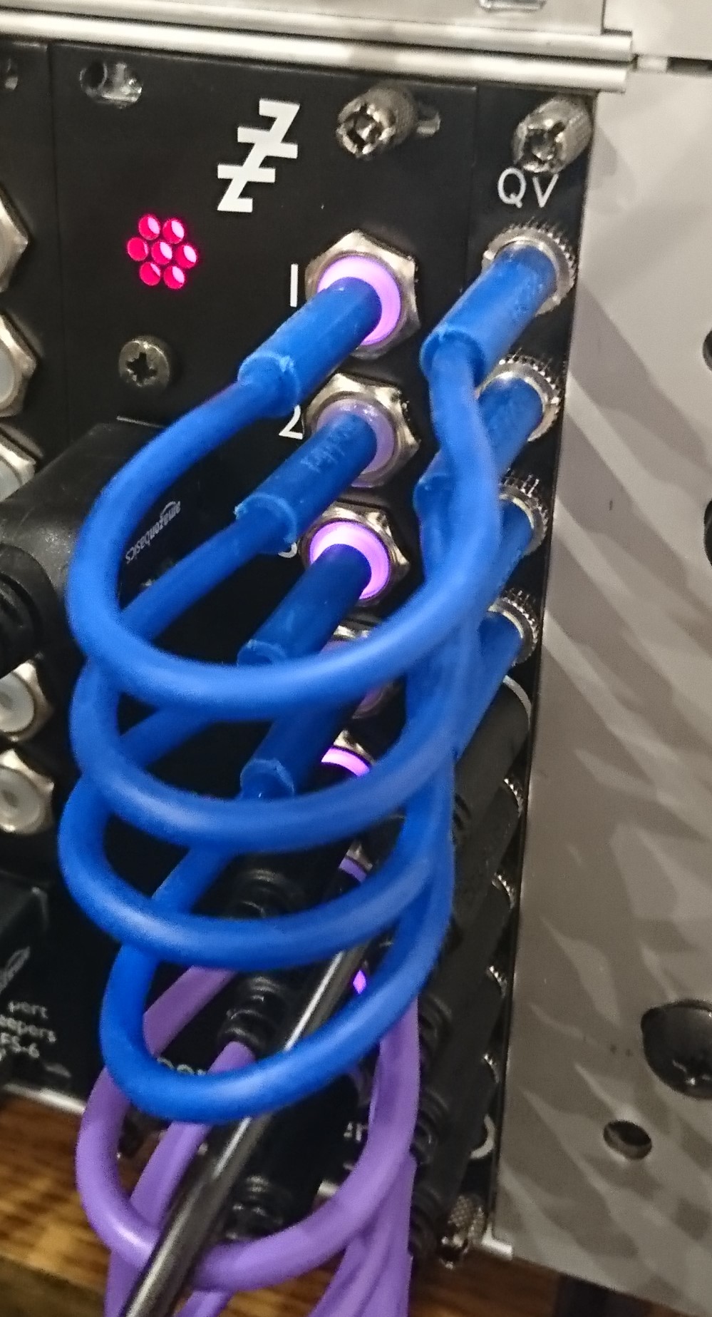 Quad Voice Modular Synth – 4voice polyphonic with one cable. Quad voice ...